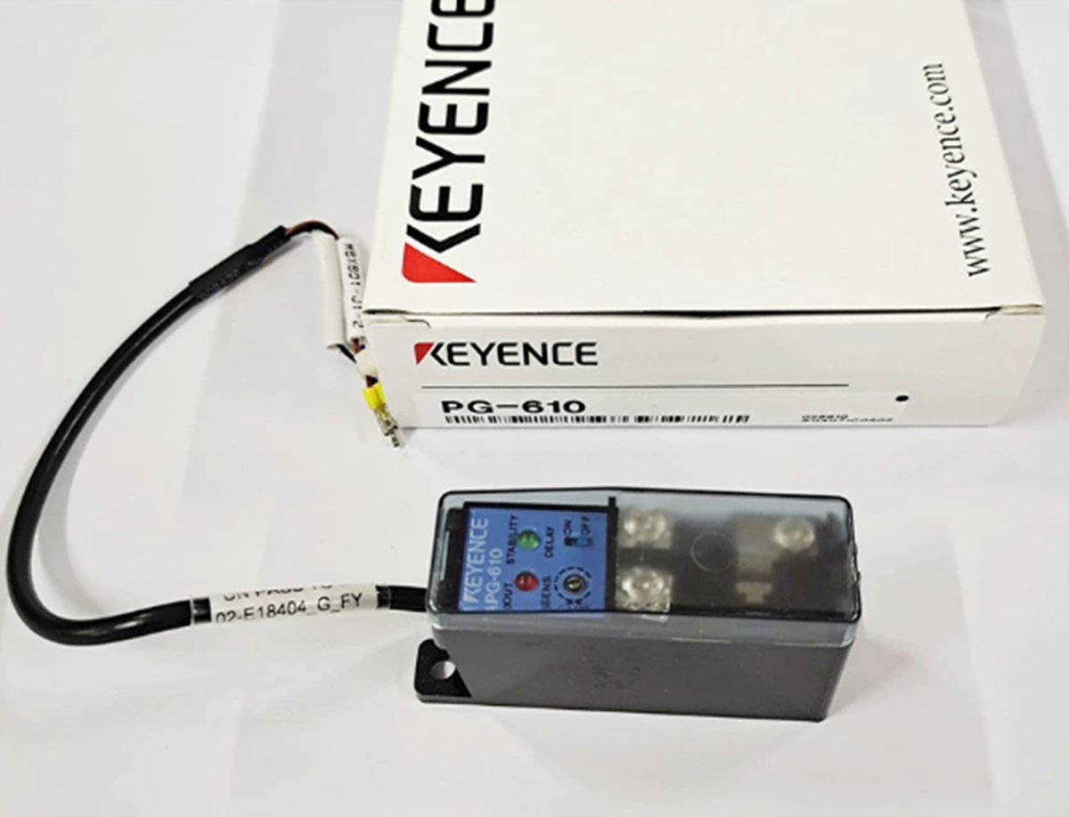 KEYENCE PG-610 Optical Fiber Photoelectric Sensor Amplifier Unit