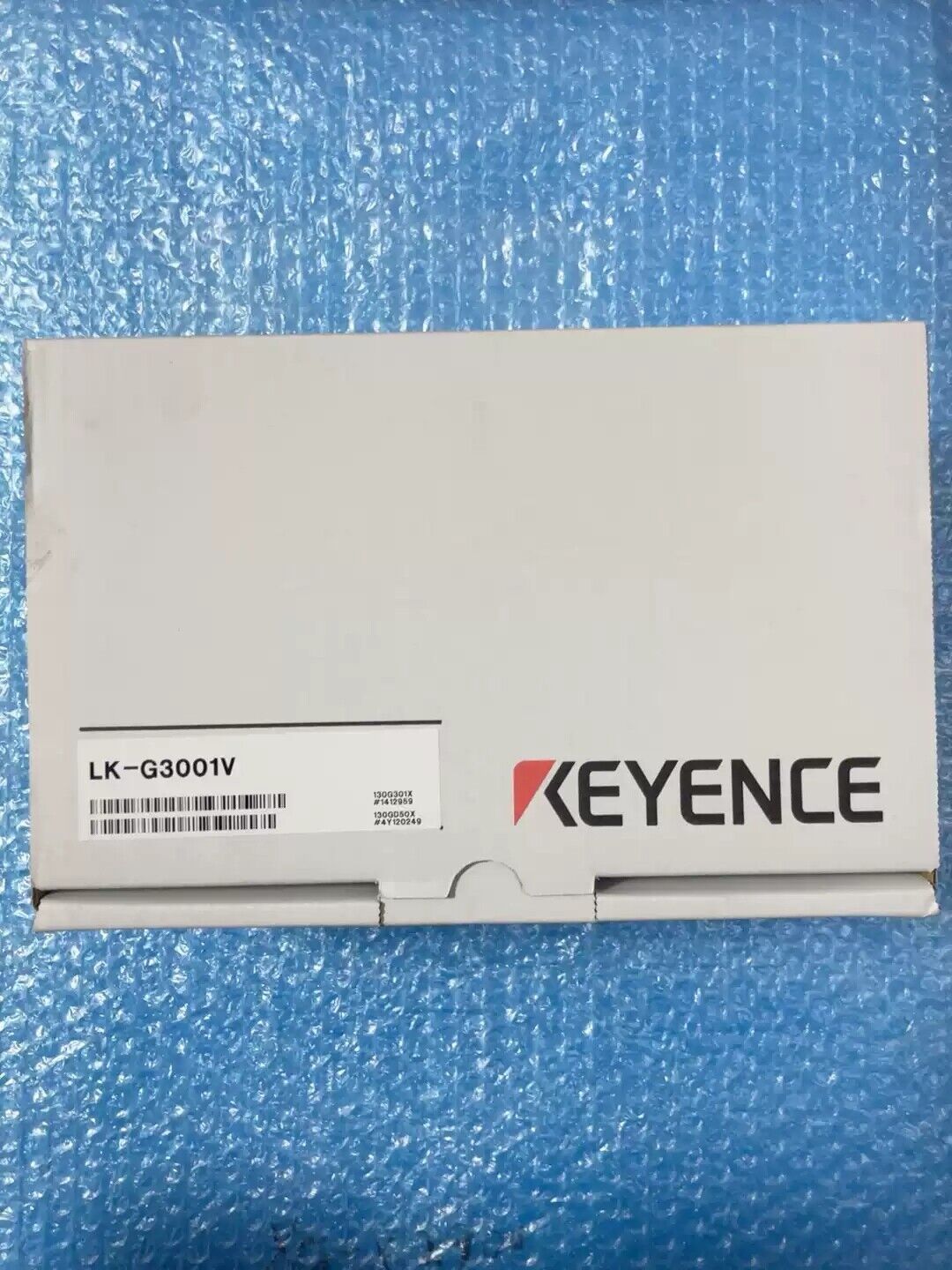 new keyence lk-g3001v laser displacement sensor with box