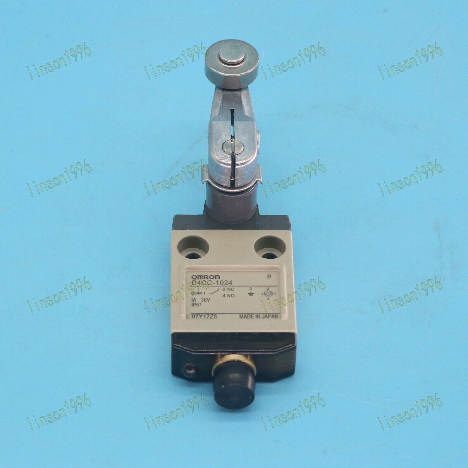 new one omron limit switch d4cc-1024 d4cc1024 ship