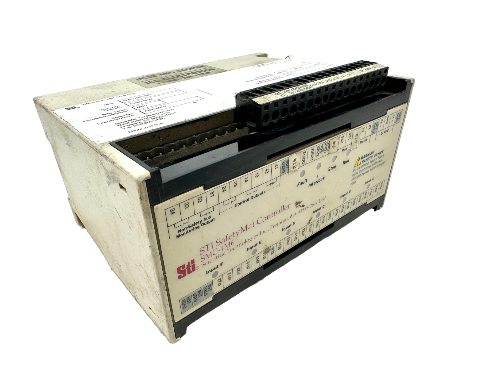 used sti smc-1m6 safetymat controller *missing 1 terminal*