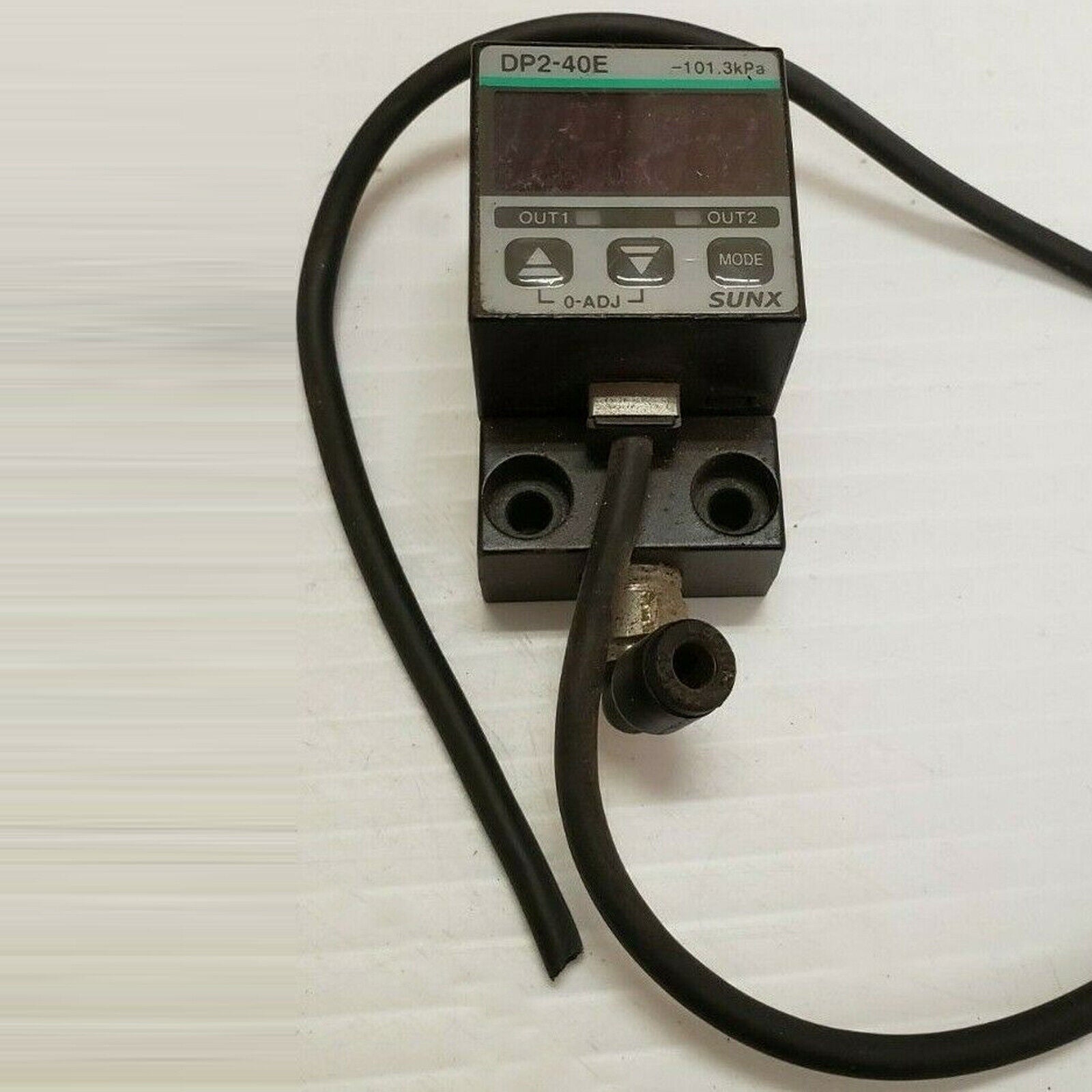 Sunx DP2-40E Industrial Pressure Sensor 12-24VDC
