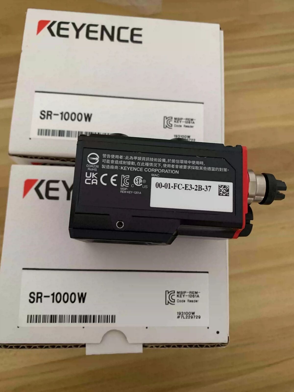 new keyence sr-1000w barcode qr code scanner with box